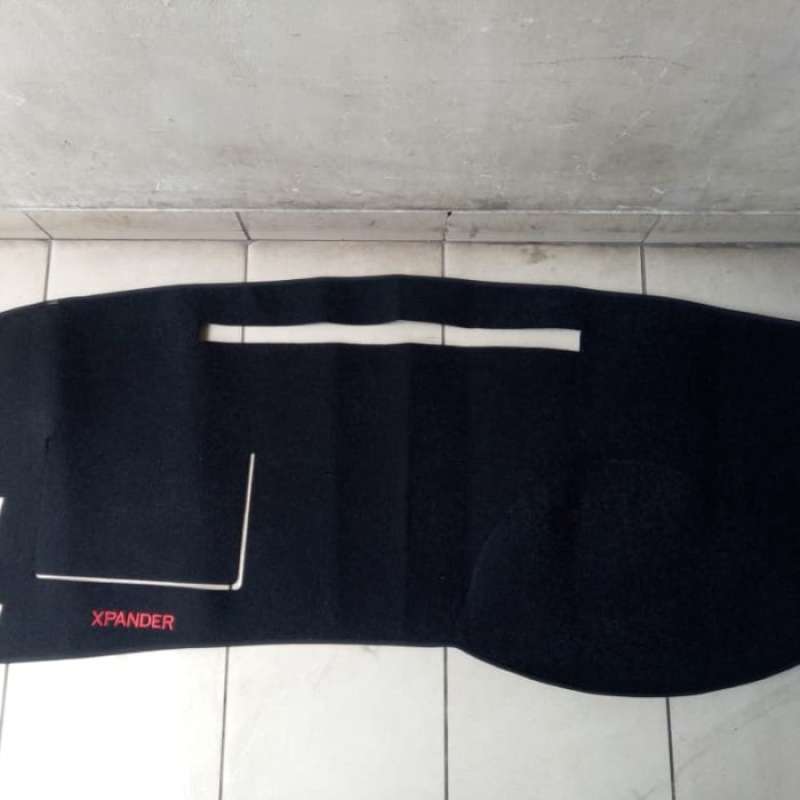 Jual Velvet Dashboard Carpet Mitsubishi Xpander / Penutup Dashboard ...
