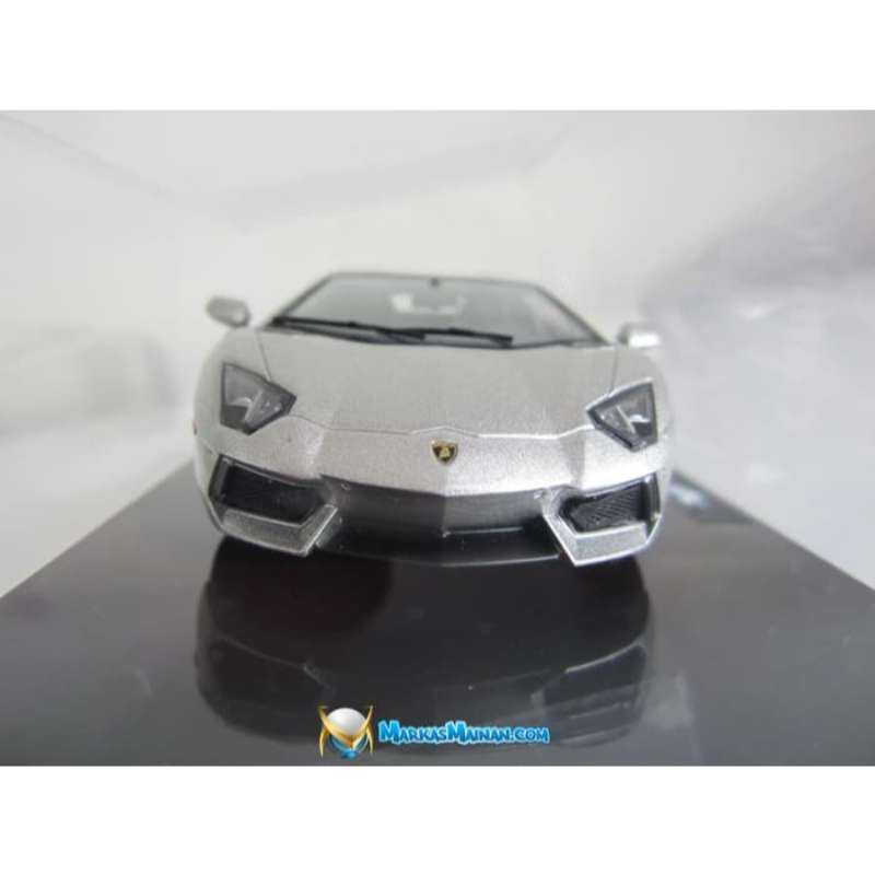 Jual Hot Wheels Elite Bruce Wayne Lamborghini Aventador The Dark Knight ...