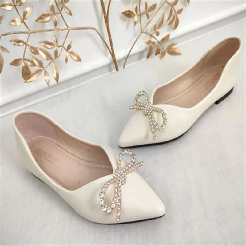 Elegan dan Stylish! Pilihan 15 Rekomendasi Sepatu Kondangan Wanita ...