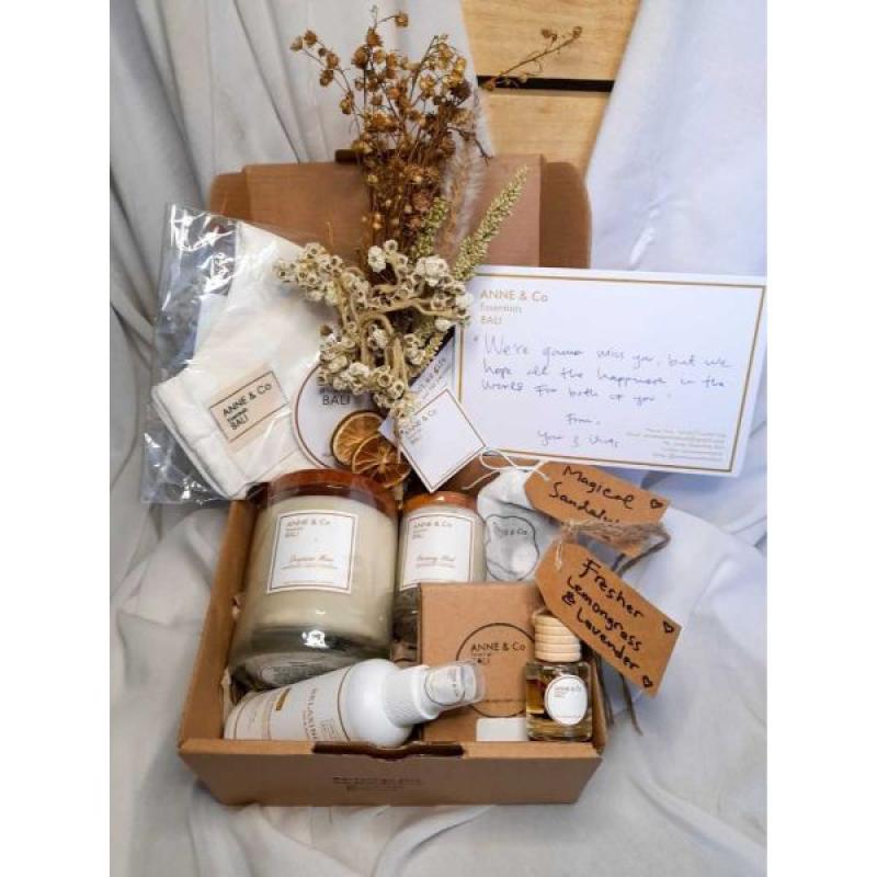 Jual ANNE&CO BALI || PREMIUM GIFT HAMPERS SET 2 CANDLES + ESSENTIALS ...