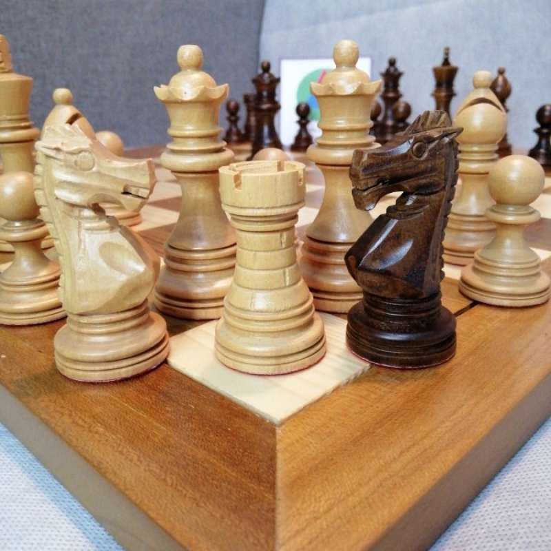 Jual Set Catur PAPAN KAYU SOLID & Bidak Kayu Eksklusif Khusus Unik ...