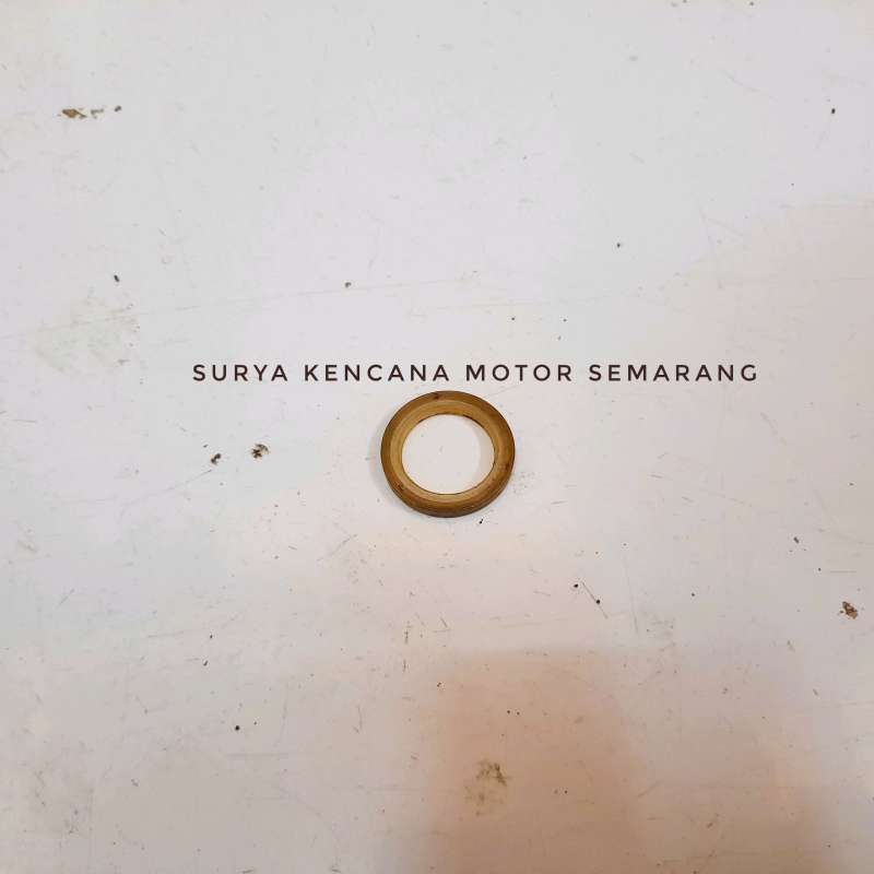 Jual Ring sil seal mur as roda depan Vespa PX Exclusive Excel Spartan ...