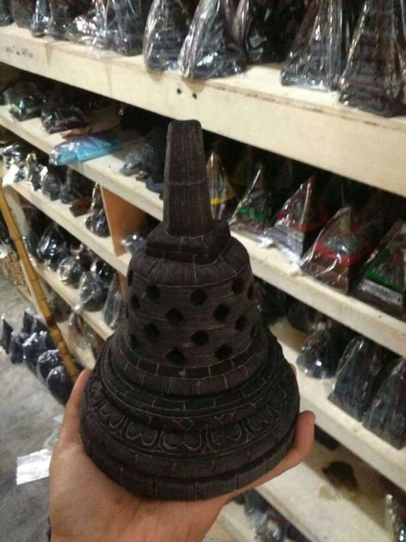 Jual Miniatur Stupa Candi Borobudur Ukuran Besar - Batu Candi Hitam ...