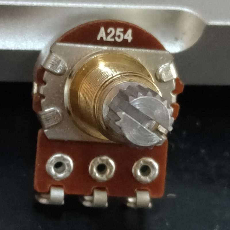 Jual Pot Potensiometer Potensio Gitar Dan Bass Kecil Gold Aplus B500k A250k Di Seller Ogs Music ...