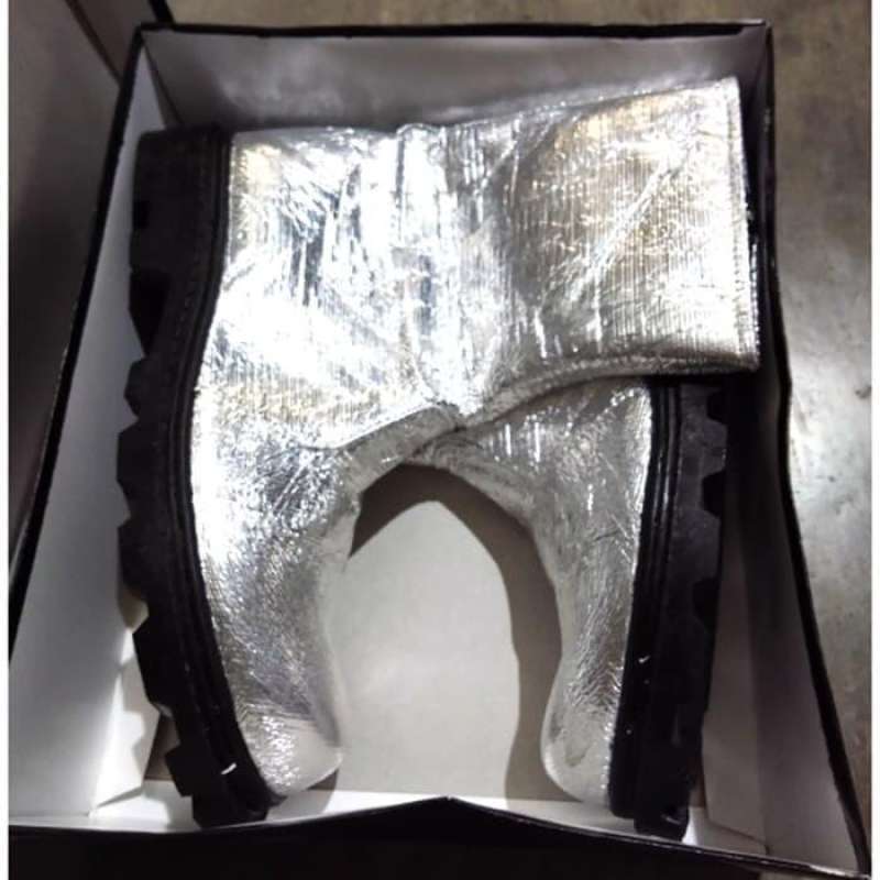 Jual SEPATU TAHAN API PEMADAM KEBAKARAN SILVER BESI SAFETY SHOES FIRE ...