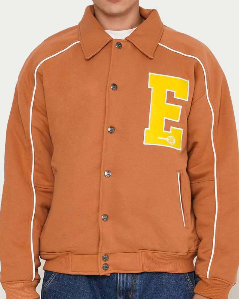 Promo Erigo Varsity Classic Deron Hazel - L Diskon 72% di Seller Erigo ...