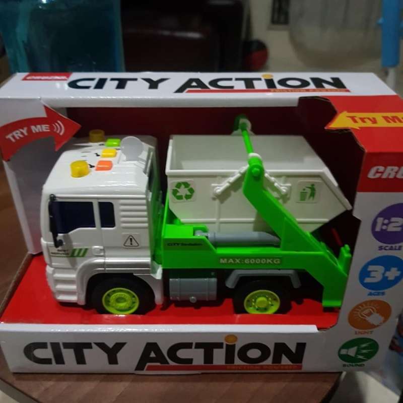 Jual Mainan Mobil Remote Control Cruzer Squad Machine Jeep Police Rc di ...