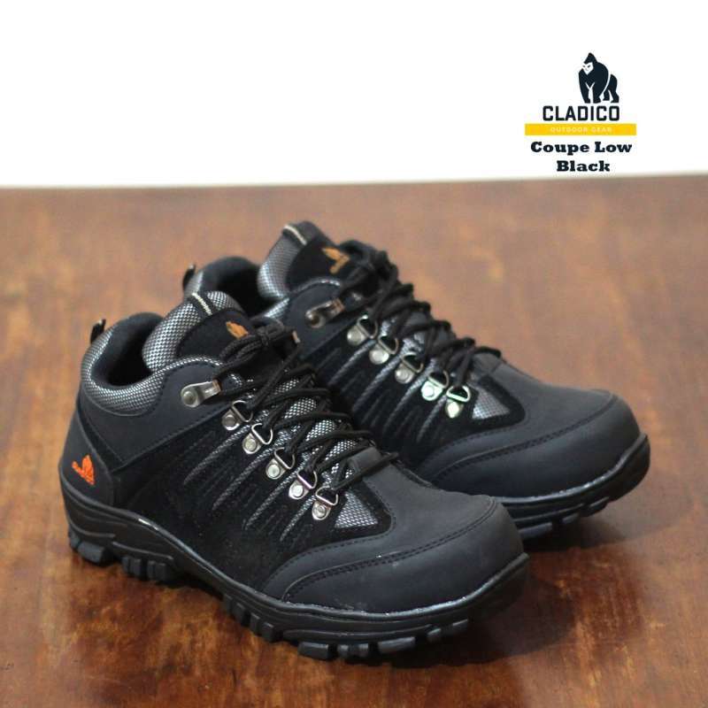 Jual Sepatu Boots Pria Coupe Low Safety - 43 Hitam Di Seller Bigplus.id ...