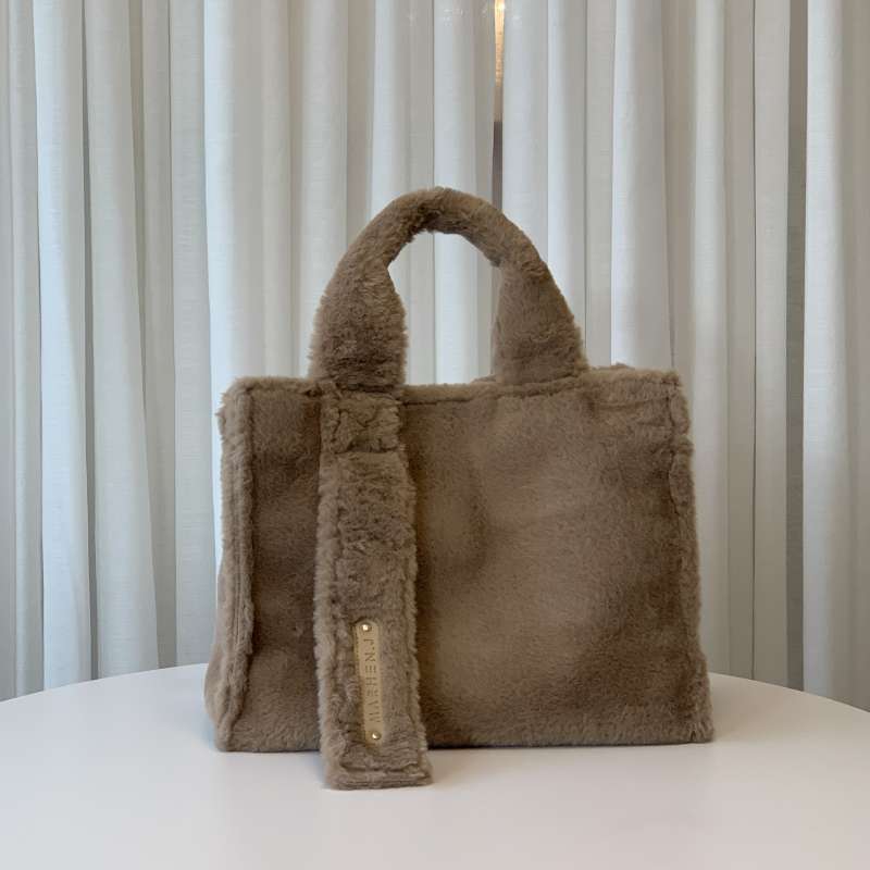 Jual MARHEN.J Rico Fluffy x Oh My Girl di Seller Mongschics Official ...