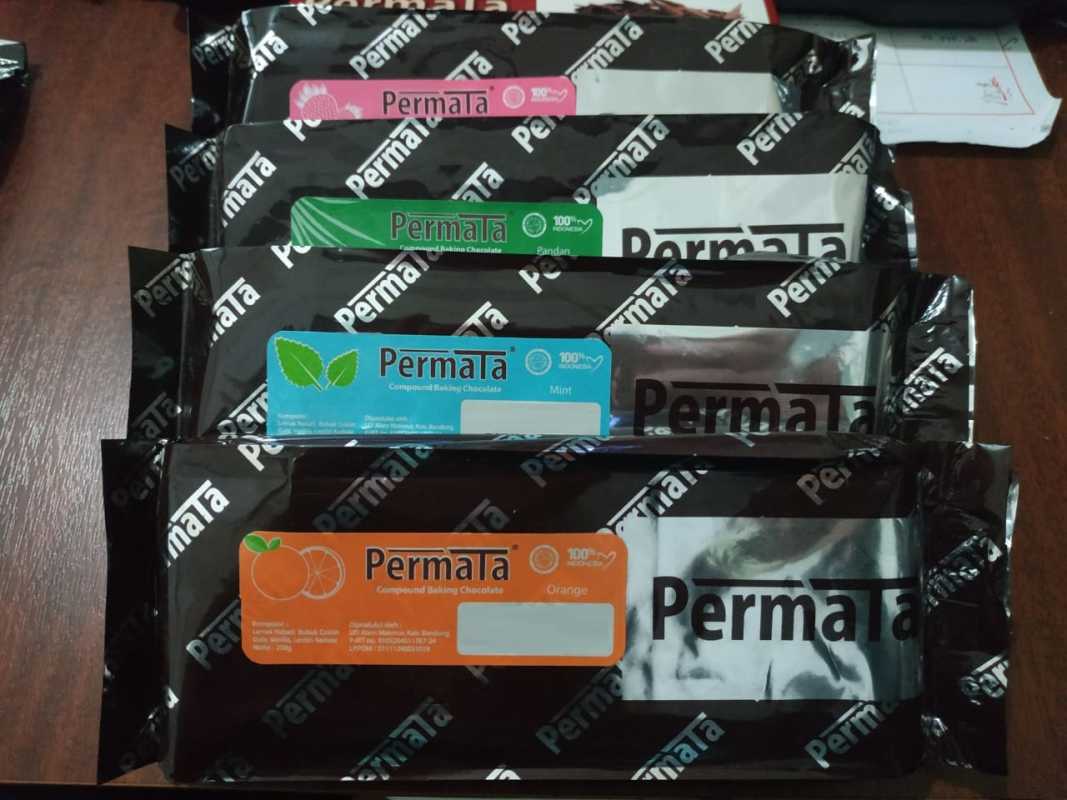 Jual COKLAT BATANG WARNA - CHOCOLATE COMPUND - PERMATA 250 GR di Seller ...