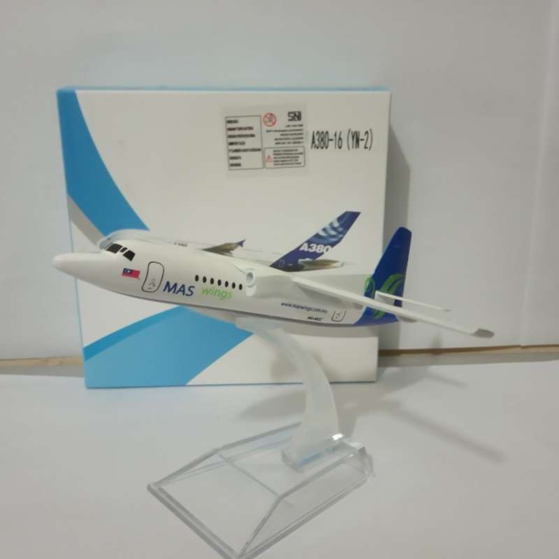 Jual Diecast pesawat Mas wings miniatur pesawat terbang bahan besi murah di Seller Distributor ...