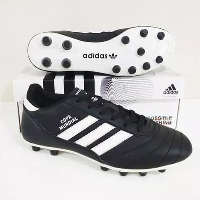 Jual adidas Sepatu Football Pria di Seller Klontong_shopp - Mekar Sari ...