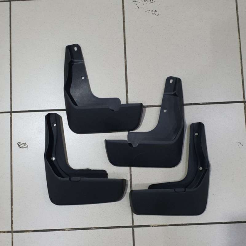 Jual Karpet Lumpur Pelindung Lumpur Ban Mobil Mud Guard Veloz 2012 ...