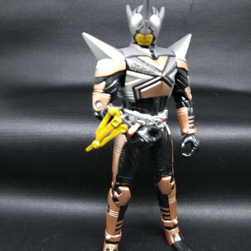 Promo Action Figure Kamen Rider Punch Hopper Kabuto Series Diskon 10% ...