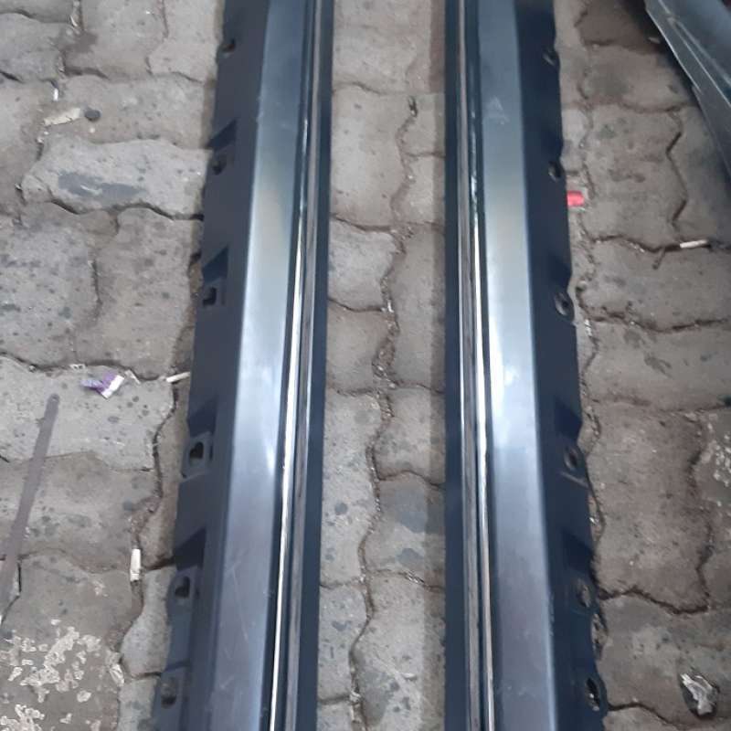 Promo lisplang bodykit samping veloz 2019 ori lengkap stenlis Diskon 5% ...