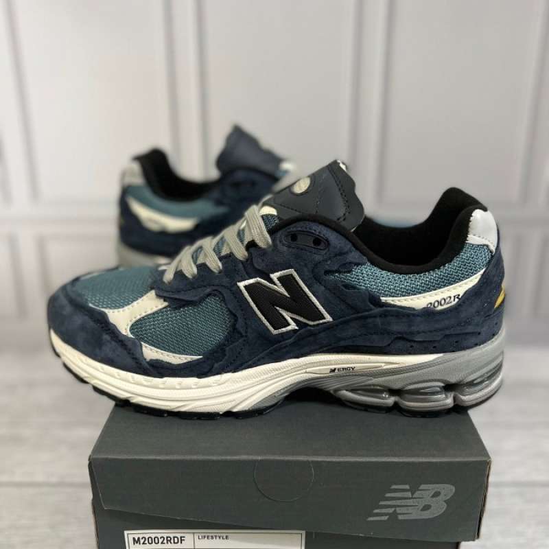 Promo SEPATU NEW BALANCE 2002R PROTECTION PACK DARK GREY Diskon 23% di ...