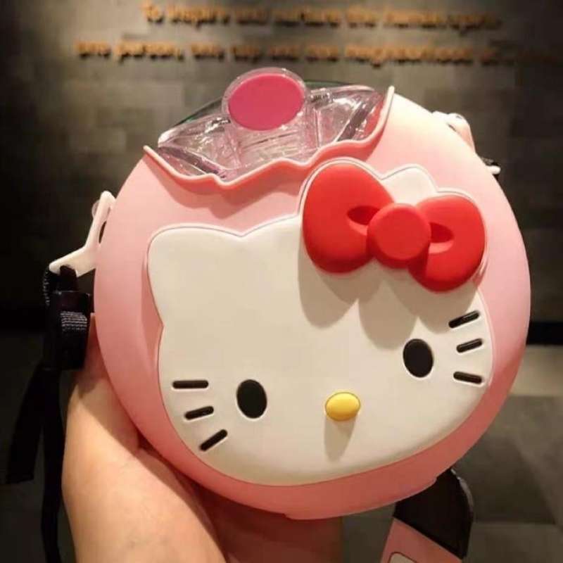 Jual Botol Minum Anak / Botol Hello Kitty / Doraemon / Botol Sedotan ...