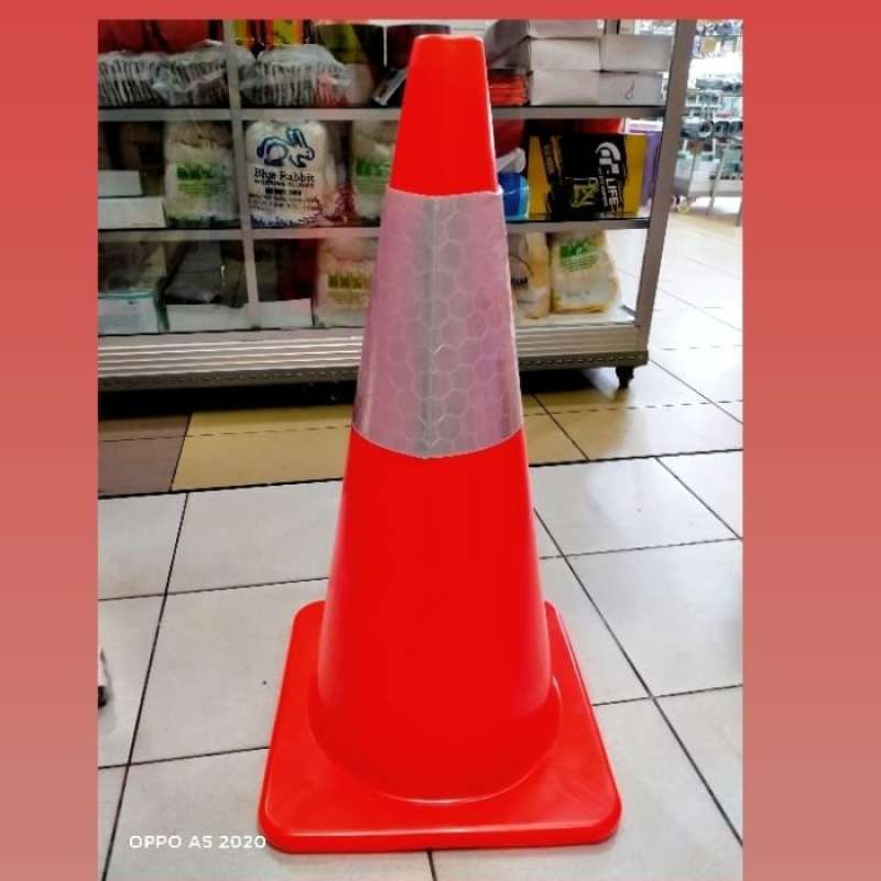 Promo Traffic cone PVC 70 cm Base Orange Kerucut Jalan Safety Diskon 23 ...
