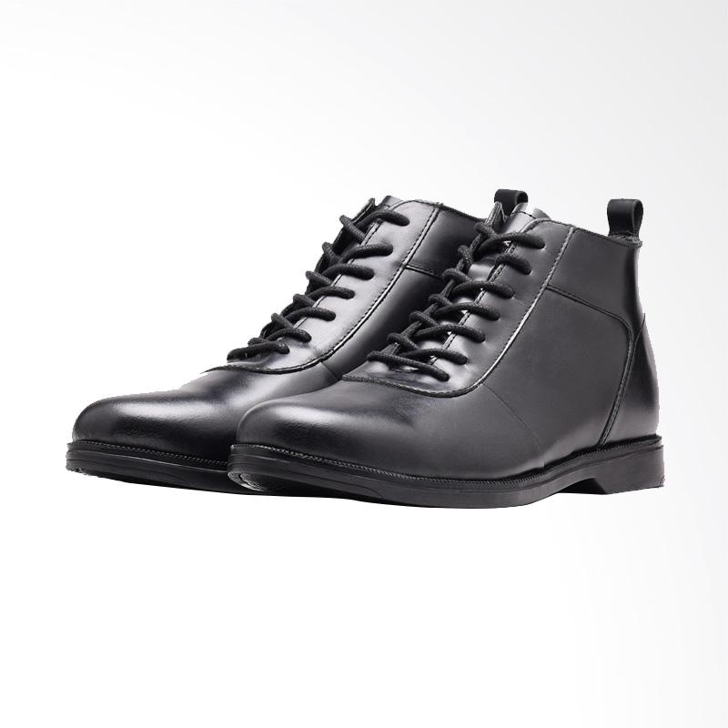 Tampil Macho ala Chicco Jerikho dengan Sepatu Brodo