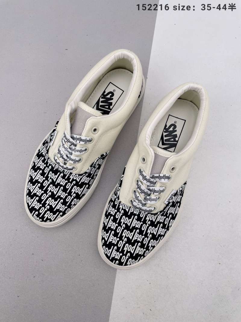 Jual The vans x Simpsons series is finally here. Yes it's the one you ...