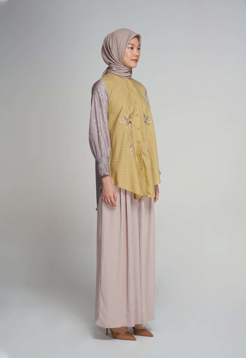 Jual Ria Miranda Krasoka Top - Beige di Seller RM Ria Miranda Official ...
