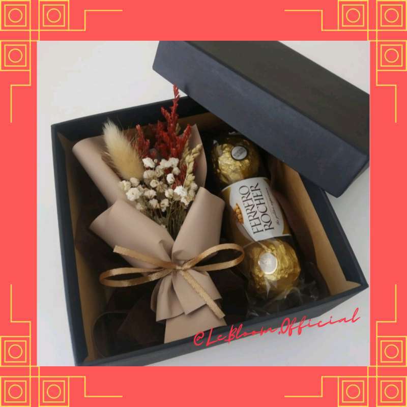 Promo GIft Box kado ulang tahun, hampers isi dried flower coklat Diskon ...