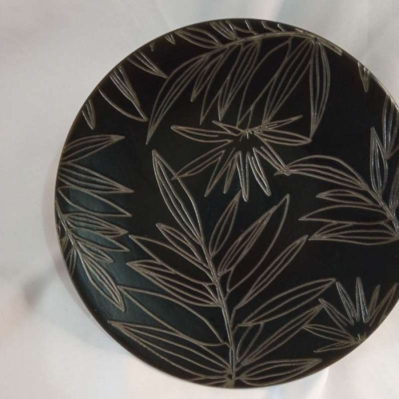 Promo Piring Keramik Hitam Motif Daun Keren Diskon 32% di Seller ...