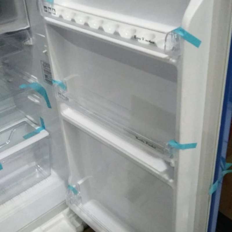 Promo Polytron Kulkas 1 Pintu Prb159 Prb 159r Merah / Prb 159b Biru ...