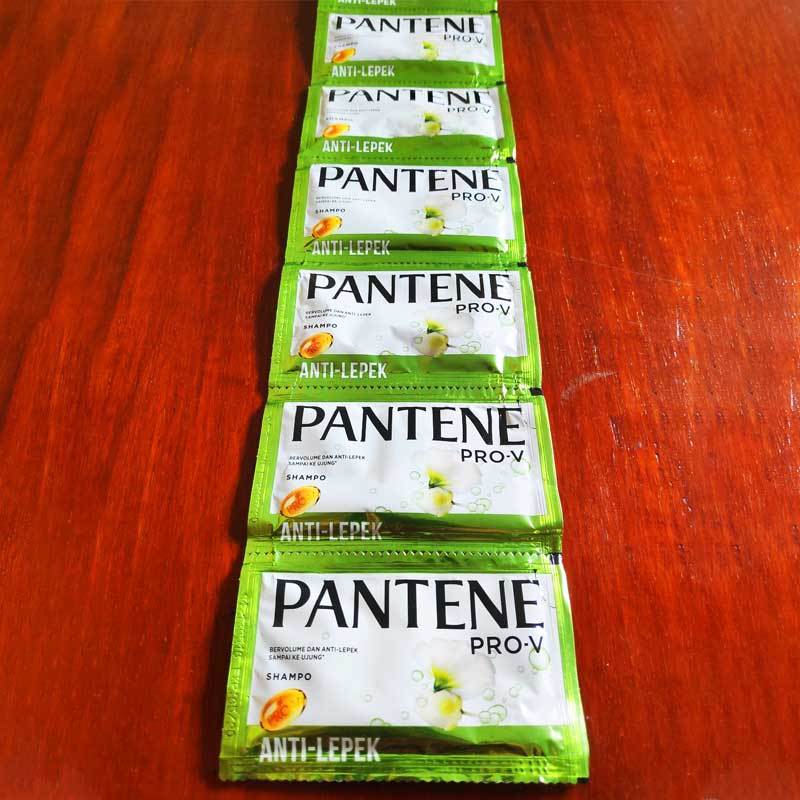 Jual Pantene Anti Lepek Shampoo Hijau [9 Ml/ 1 Renteng/ 12 Sachet] Di ...