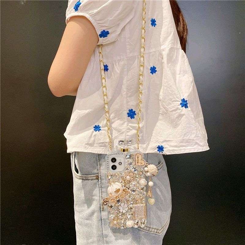 Jangan Mau Ketinggalan, Pilih dan Pakai Case HP yang Lagi Trend, Yuk! - Blibli Friends