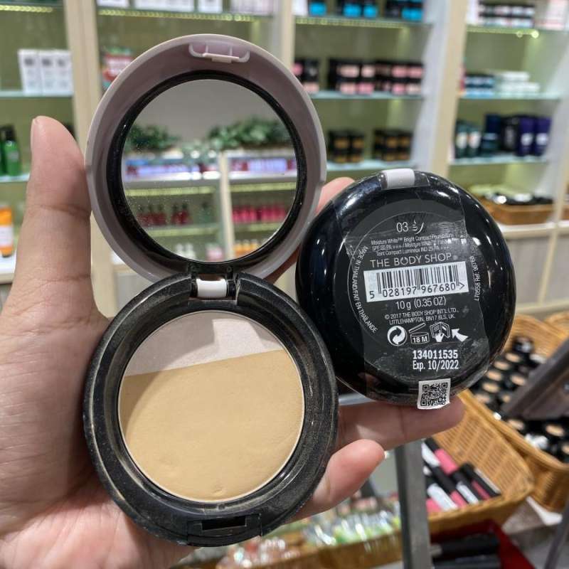 Jual The Body Shop Moisture White Bright Compact Foundation Spf 25 Pa++ ...