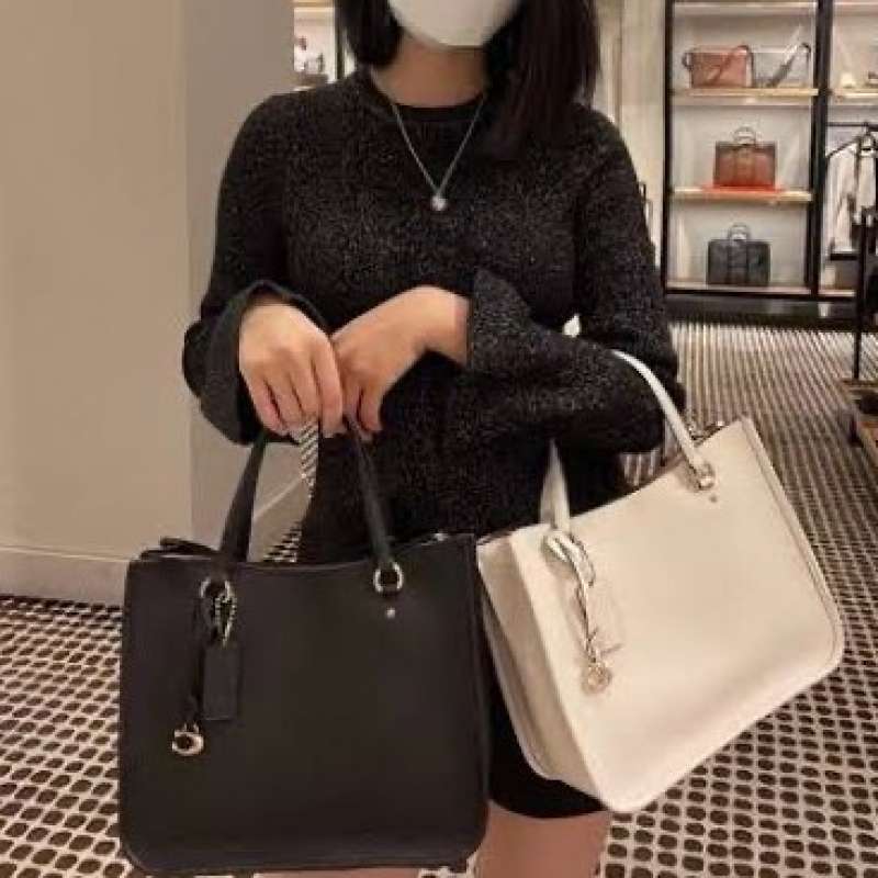 Jual Coach Tyler Carryall 28 Chalk Di Seller Firdaus Store24 - Tambora ...