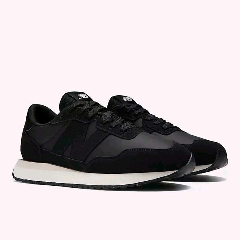 Jual Sepatu Sneakers Pria New Balance 237 Black Original di Seller ...