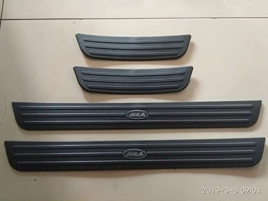 Jual Sillplate Ayla Sillplate Side Scuff Plate Black Ayla Premium ...