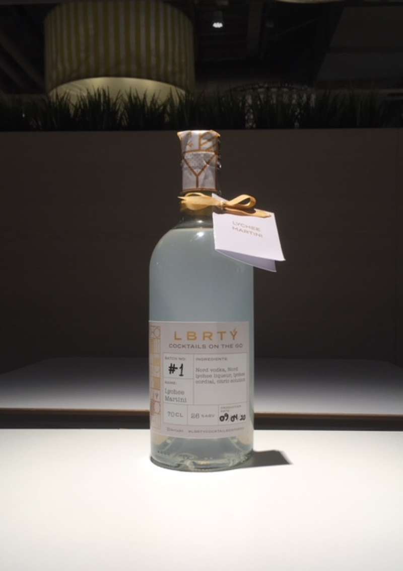 Jual LBRTY Cocktails On The - Lychee Martini Minuman Alkohol [70 cL] di ...