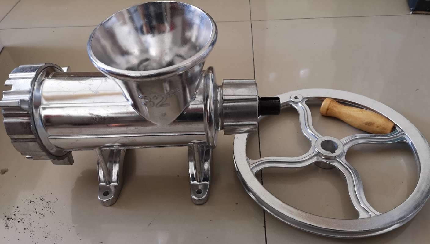 Promo MESIN GILING DAGING NO.32 / Meat Grinder Pakai PULLY bisa Manual ...