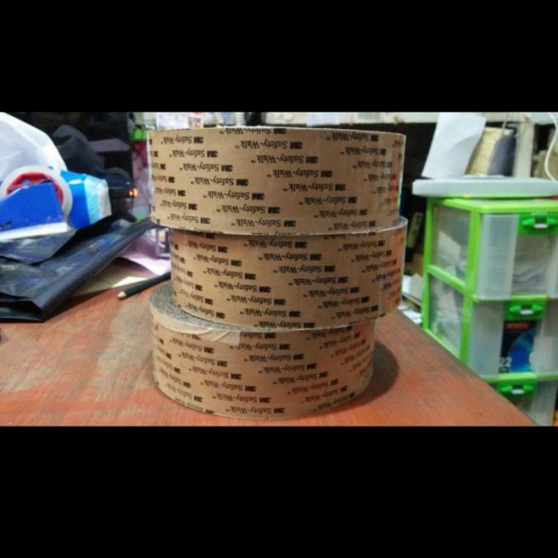 Jual isolasi lantai safety walk 3m 610-uk 2-anti slip 3m di Seller ...