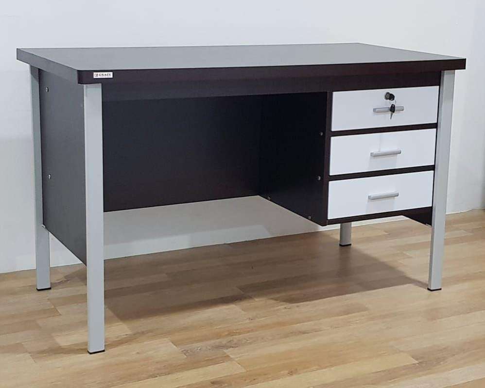 cara susun meja guru - John Hart