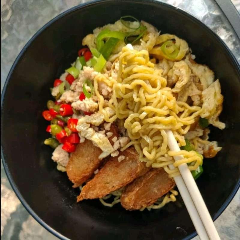 Jual Mie ayam frozen bakmi ayam frozen di Seller Greatly Meatly ...