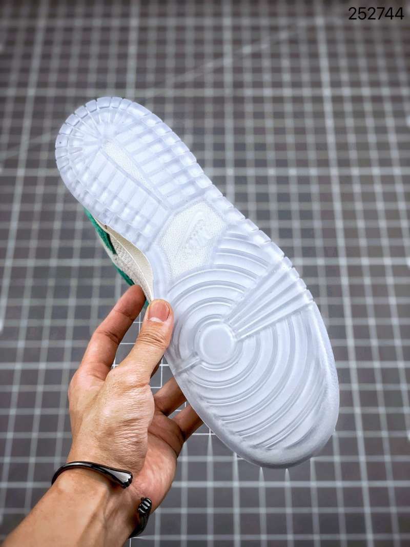 Jual Kasina × Nike dunk sb low road sign turbo green / Tiffany's best ...