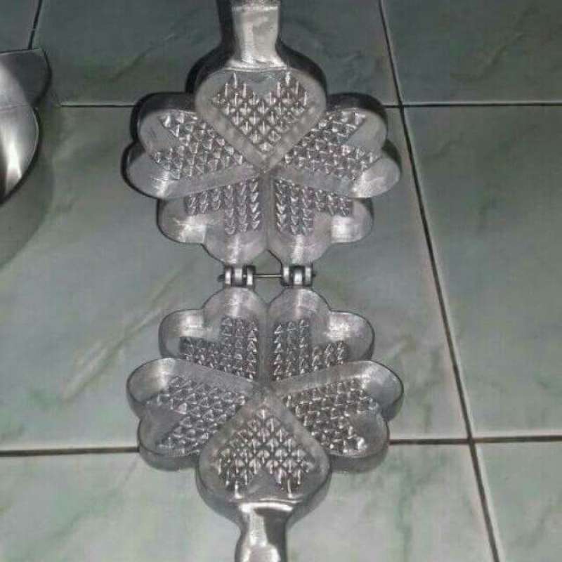 Jual cetakan waffle motif love dan ikan di Seller Odettee Shop ...