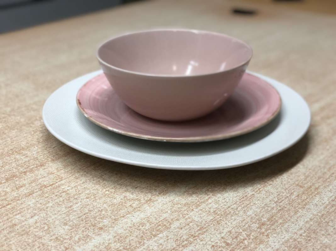 Jual 3-piece Set Parcel Piring Makan Keramik Cantik - Dinner Set - Pink ...