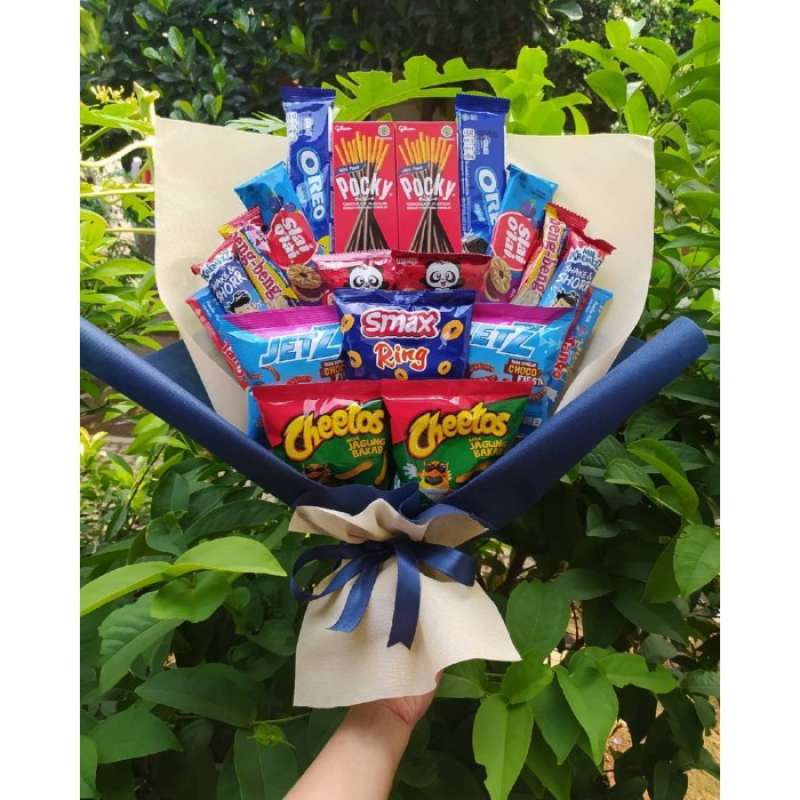 Jual CUSTOM BUKET/paket/bingkisan Snack Ulang Tahun/Ultah/ Wisuda/Kado ...