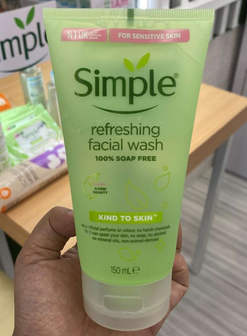 Jual SIMPLE REFRESHING FACIAL WASH 150ml SALE di Seller NiceShop_ID ...