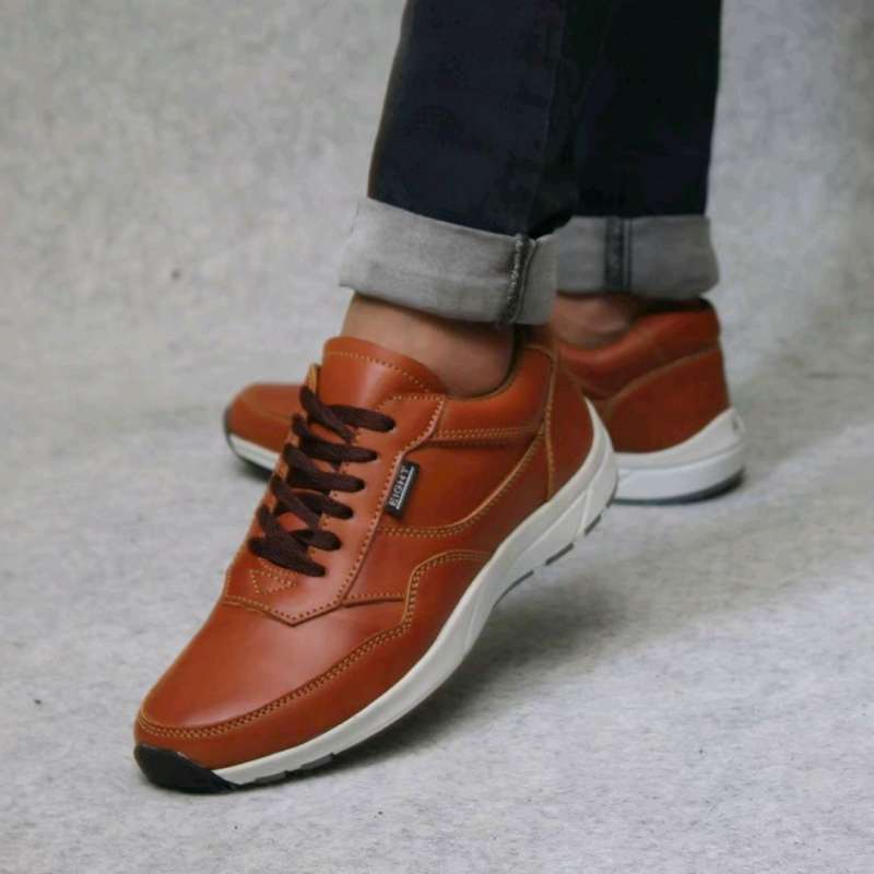Jual SEPATU SNEAKERS KULIT PRIA KASUAL SEMI SPORTY SANTAI EIGHT ORIGINAL di Seller SEPATU KULIT ...