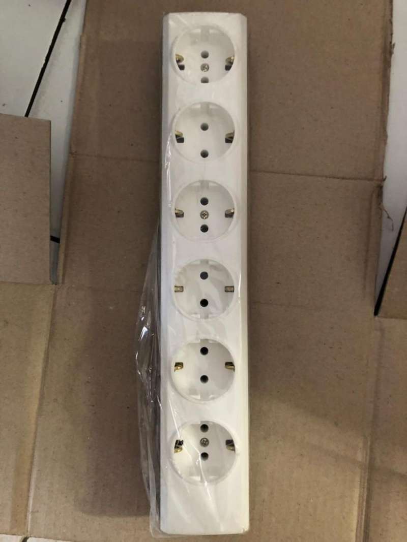 Jual Stop kontak broco 6 lubang colokan listrik broco isi 6 lubang di ...