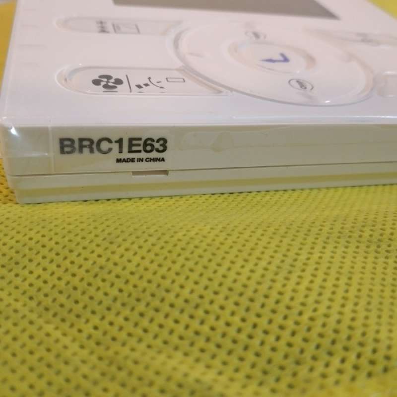 Jual Wired Remote Controller Ac Daikin Brc1e63 Original Di Seller Grock ...