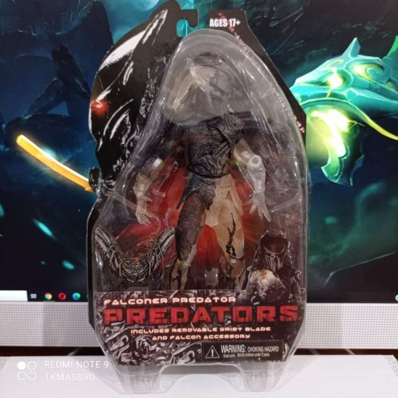 Jual Neca Predators Falconer Predator Action Figure di Seller DENTA ...