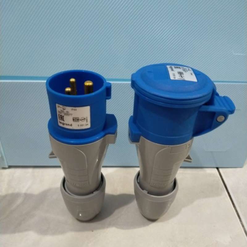 Promo MOBILE MOUNTING SOKET + PLUG 3PIN 16A 2P+E IP44 LEGRAND Diskon 23 ...