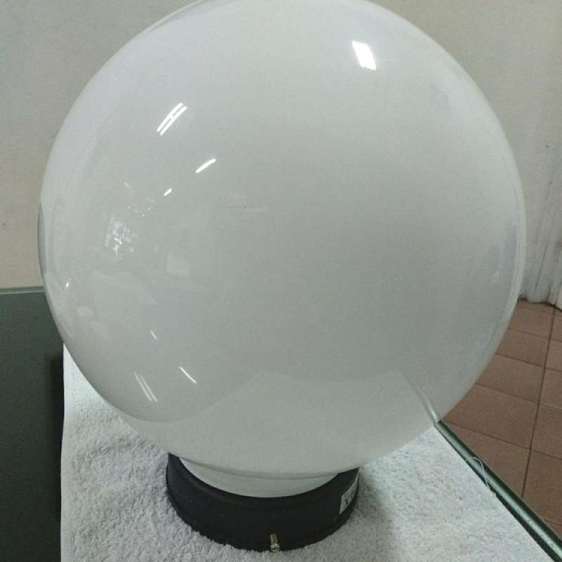 lampu taman oval - Trevor Metcalfe